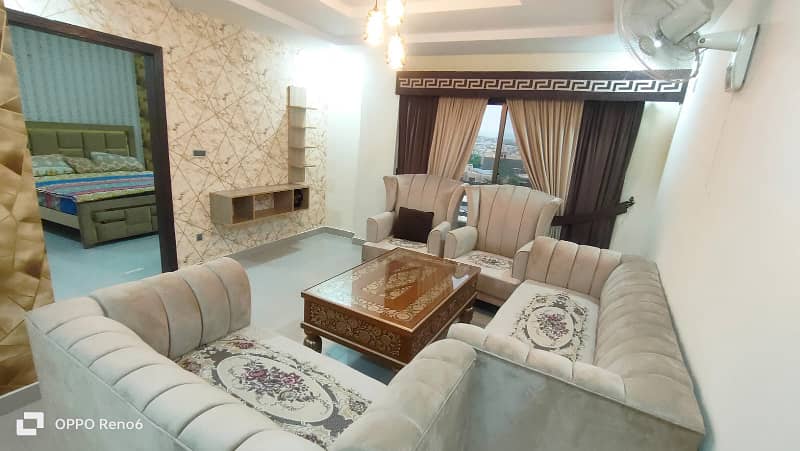Par Day and short Time One BeD Room appaertment Available Bahria Town ...
