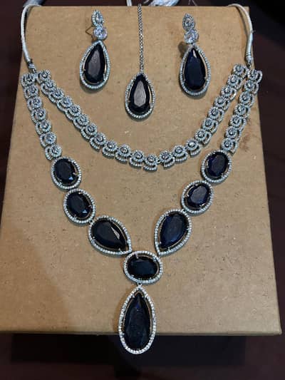 beautiful almost new jewelry - Jewellery - 1115820050