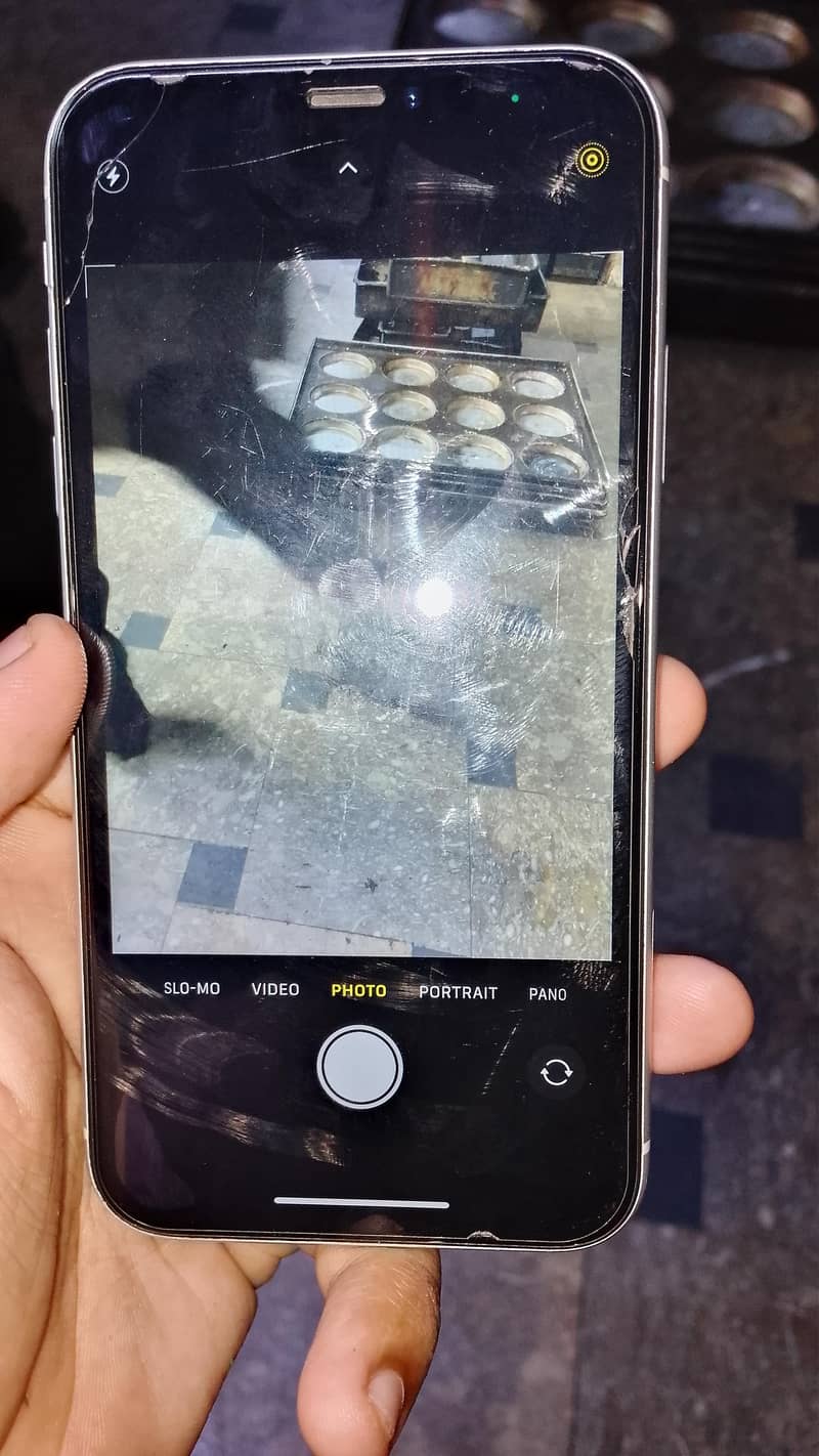 Apple iPhone XR - Mobile Phones - 1115820422