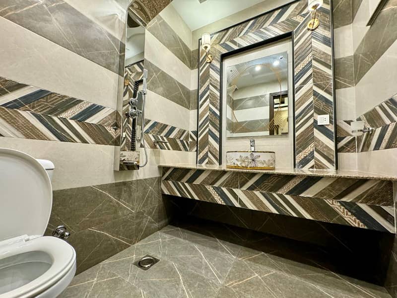 Brand New 5 Marla Luxury House For Rent | 3 Bed | Double Kitchen | DHA ...