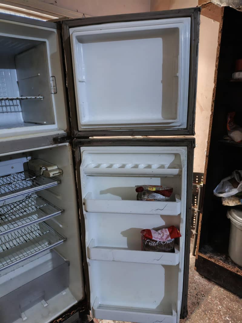 Refrigerator - Refrigerators - 1115841852