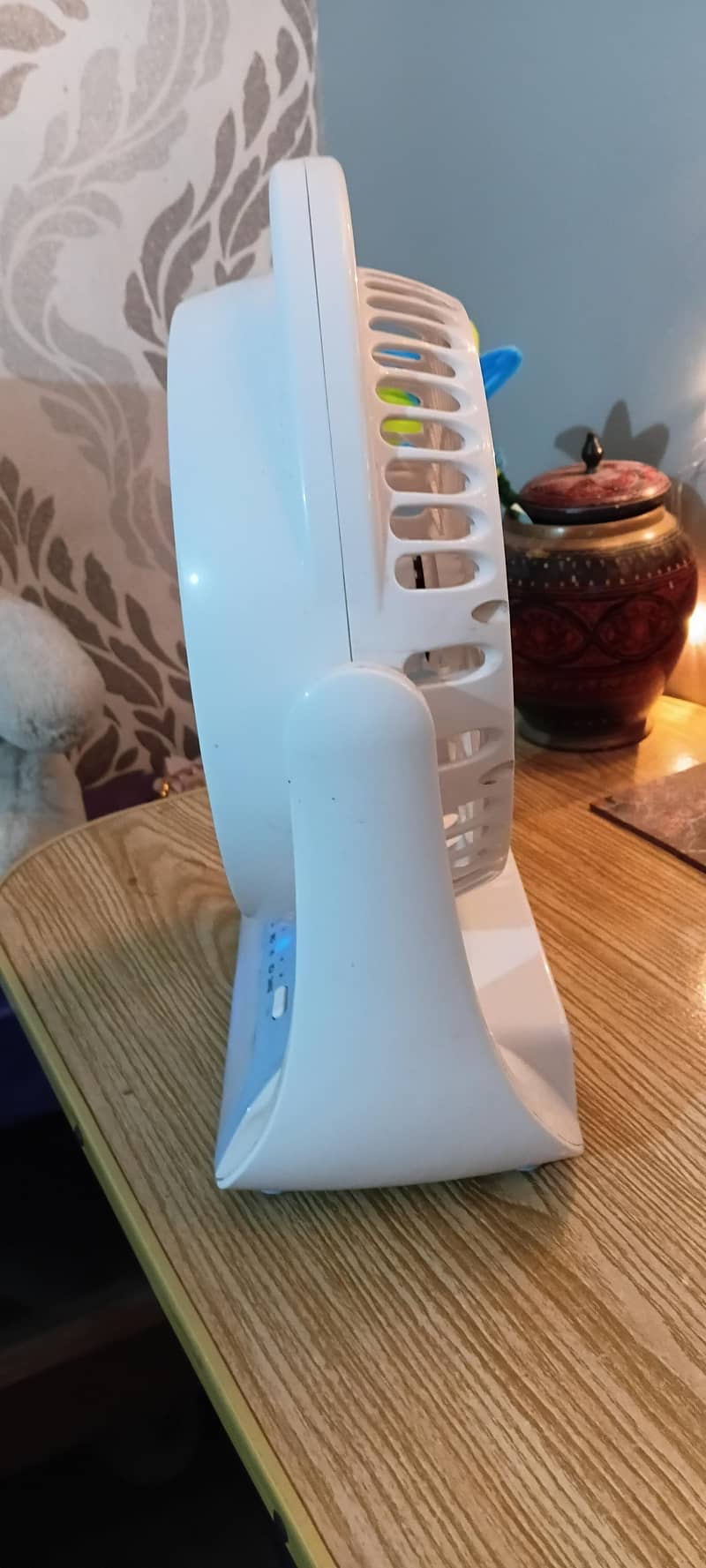 AC / DC Rechargeable emergency fan like new - Portable Fans - 1115847788