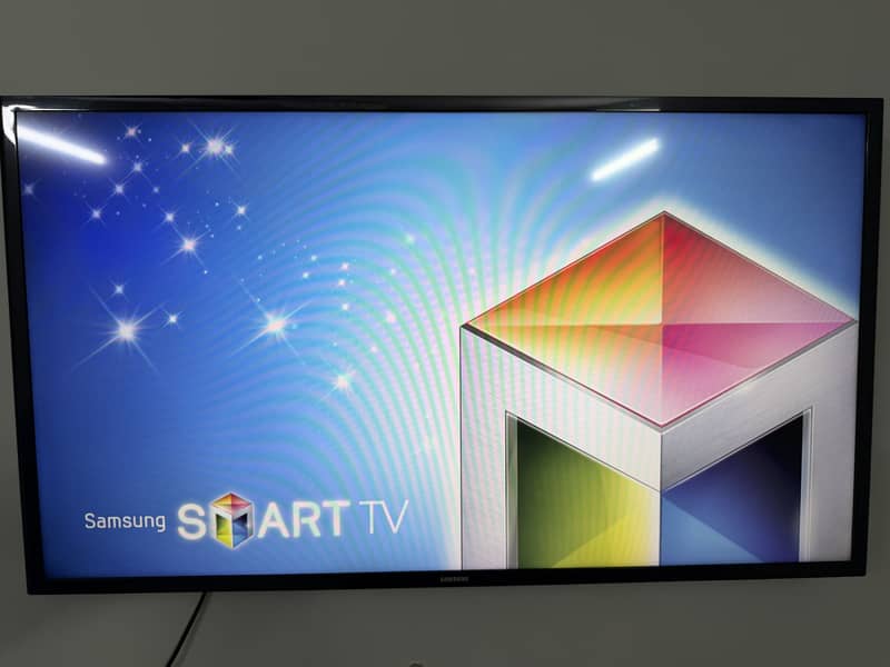 Samsung smart LCD j5000 - Televisions - 1115852347