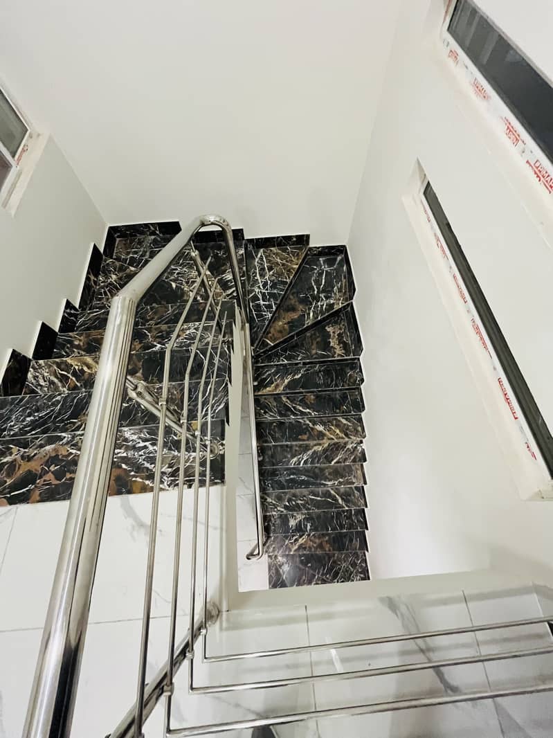 Spacious 2-Bedroom Upper Portion Available For Rent - Portions & Floors ...