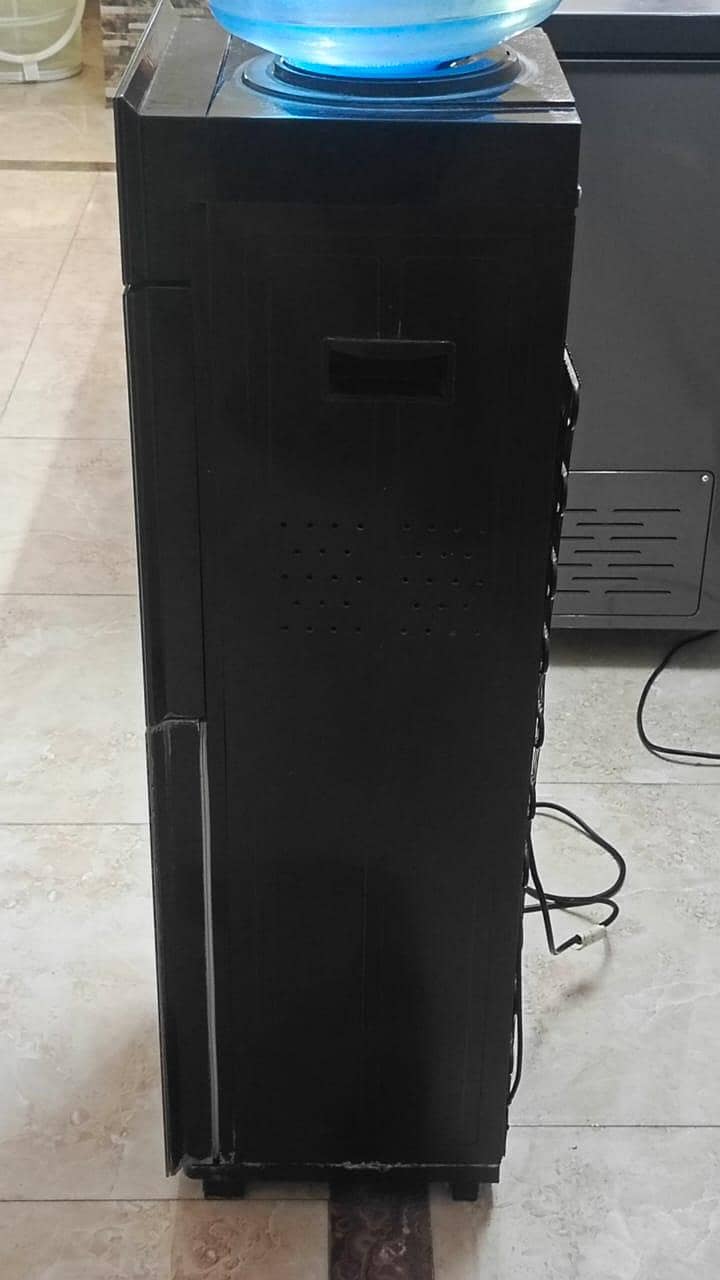 Water dispenser - Water Dispensers - 1115873592