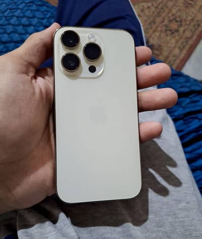 Apple iPhone 14 Pro - Mobile Phones - 1115877582