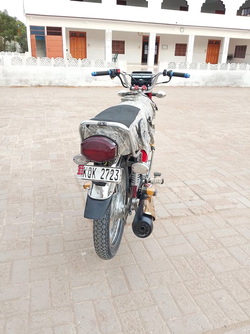Honda 125 Red Color Good Condition یا - Standard Bikes - 1115884728