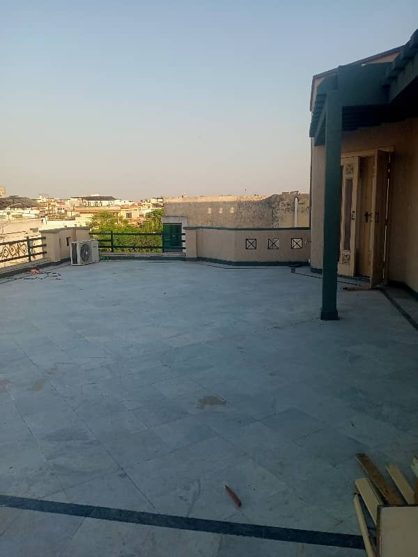 E-11 corner House special designing for rent - Houses - 1115901288