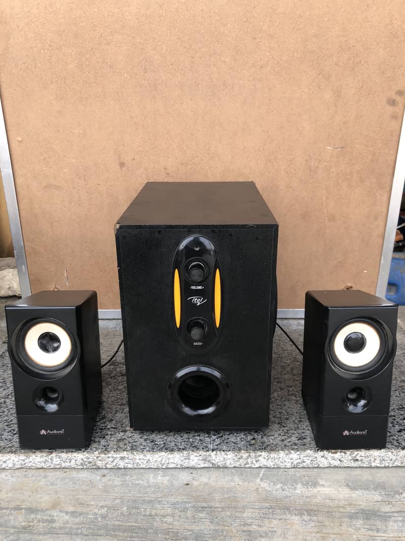 Itel woofer and audionic speaker - Speakers - 1115921503