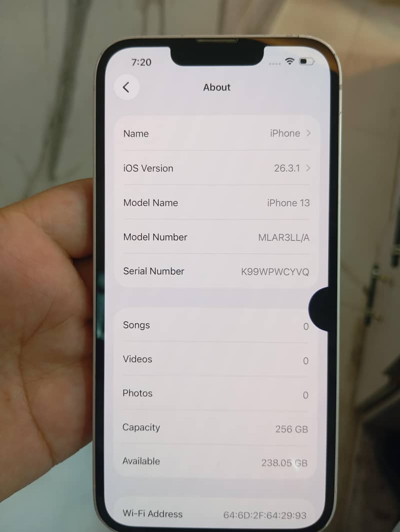 Apple iPhone 13 - Mobile Phones - 1115927127