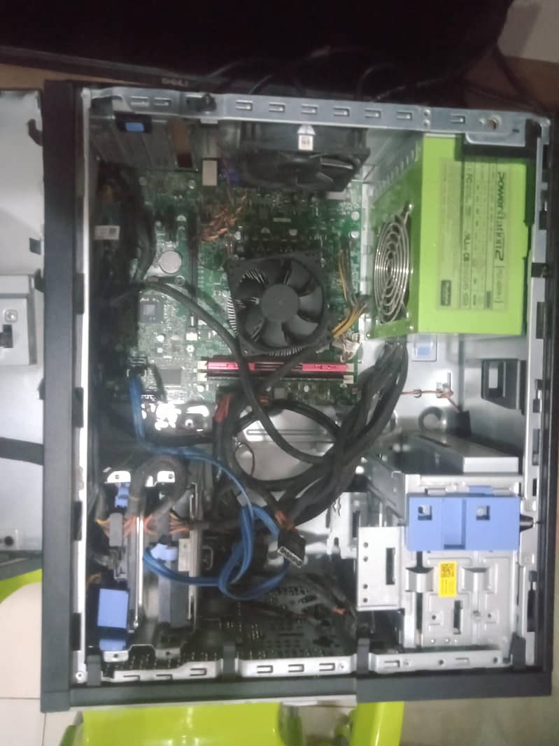 Dell optiplex 3010 PC with 22 inch dell LCD - Desktops - 1115928826