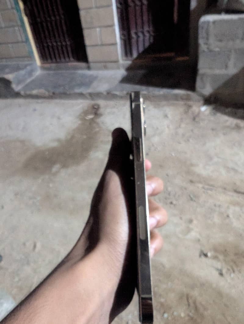 selling my 12 pro max double sim approved 128 gb - Mobile Phones ...