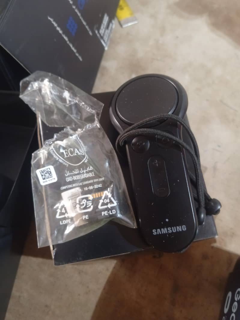 samsung gear vr lastest version with complete box - Other Accessories ...