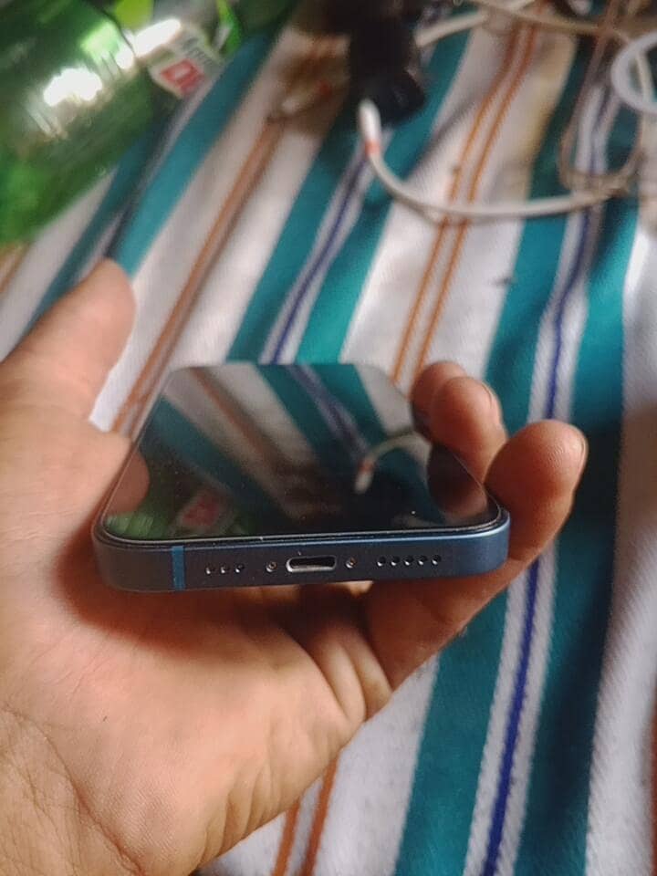 Apple iPhone 13 - Mobile Phones - 1115957470