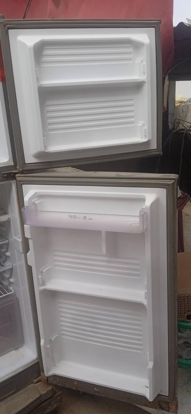 fridge - Other Household Items - 1115961163
