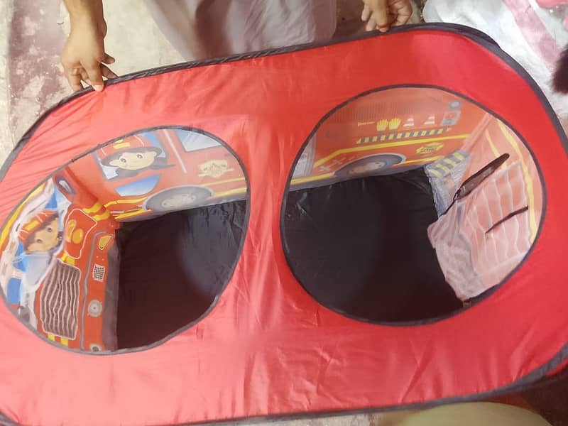 Kids play house with 24 balls - Swings & Slides - 1115962068