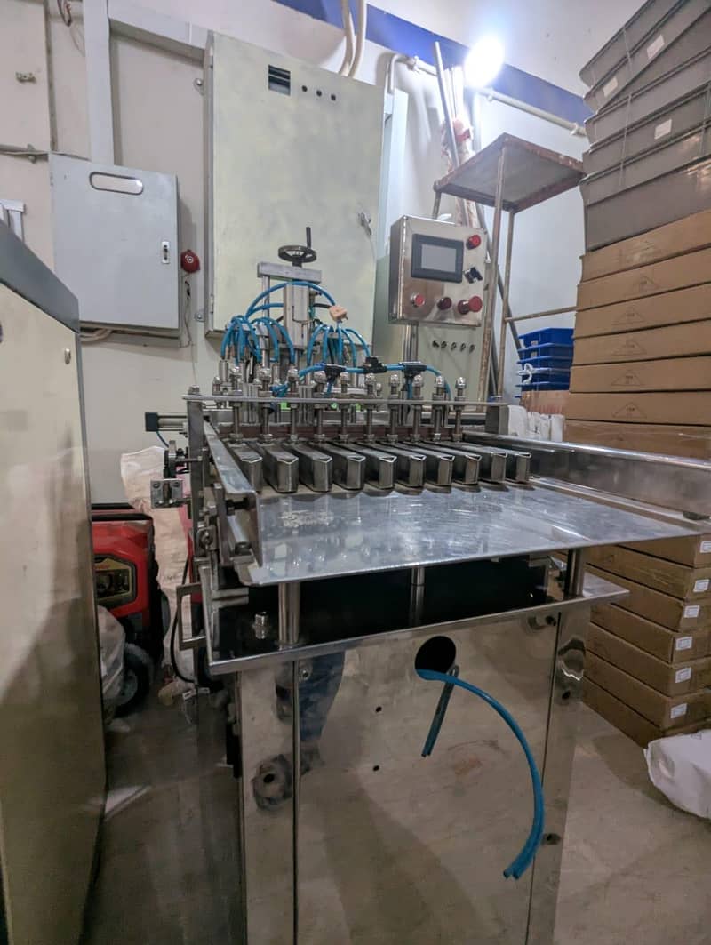 8 Nozzle Perfume Filling Machine - Packaging Machines - 1116185096